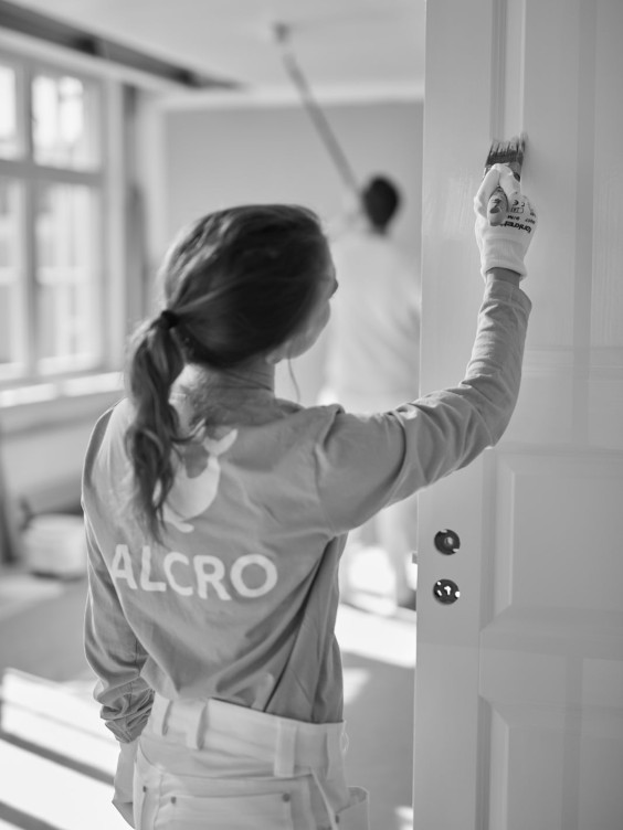 Protect surfaces efficiently before painting | Alcro Färg